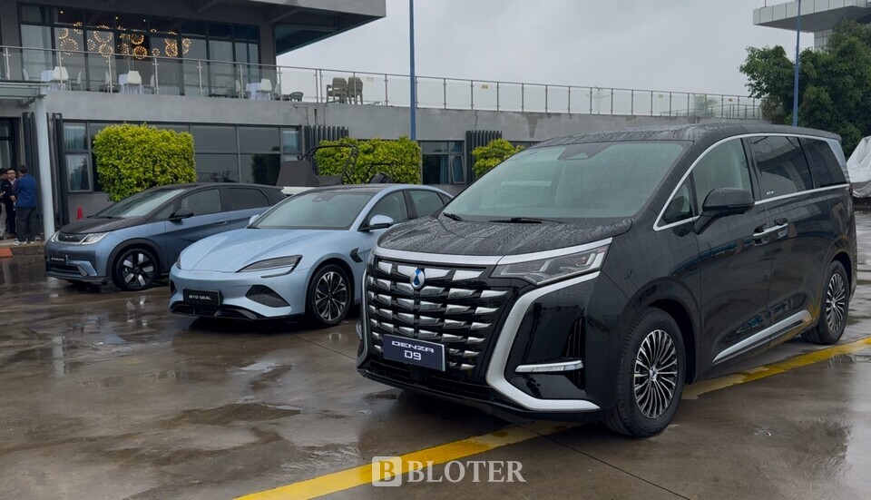 LFP 기반 ‘BYD 블레이드 배터리’...5㎜ 못 뚫려도 멀쩡했다[카미경]