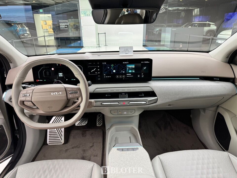 기아 '준중형 전기세단' EV4 높이 낮아지니 주행거리 533㎞ [카미경]