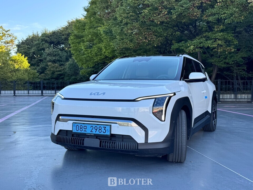 기아 EV4, EV3보다 비싸도 3000만원대 구매...'가성비 전략'